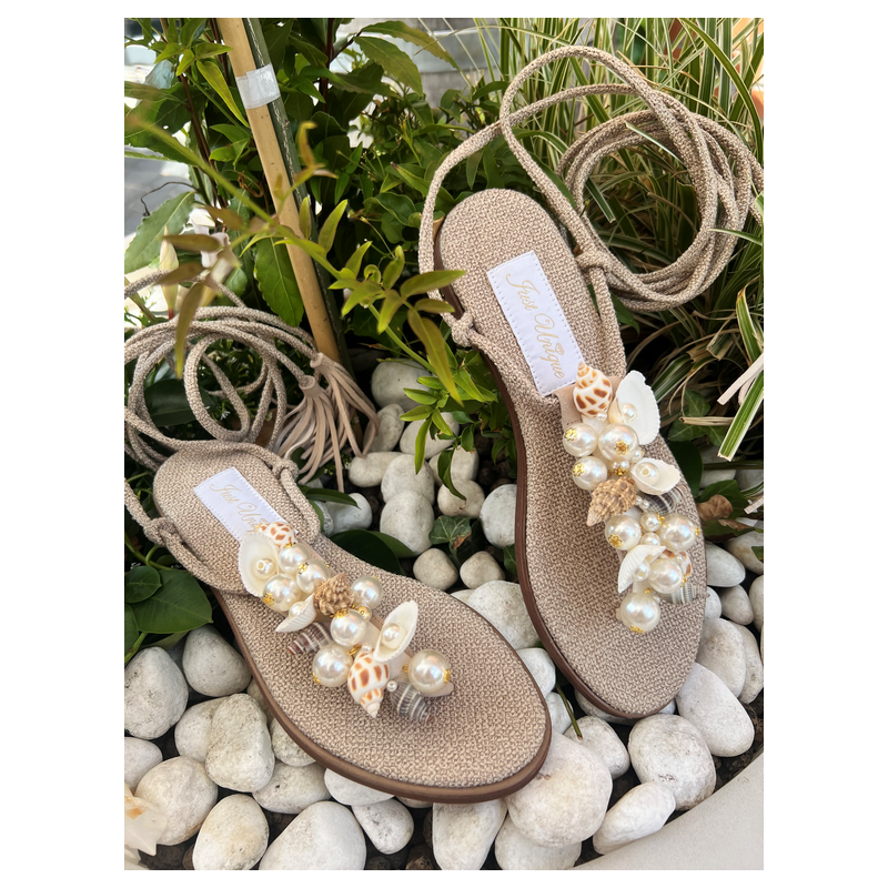 SHELLY SANDALS - sandals tied on the leg with summer decoration