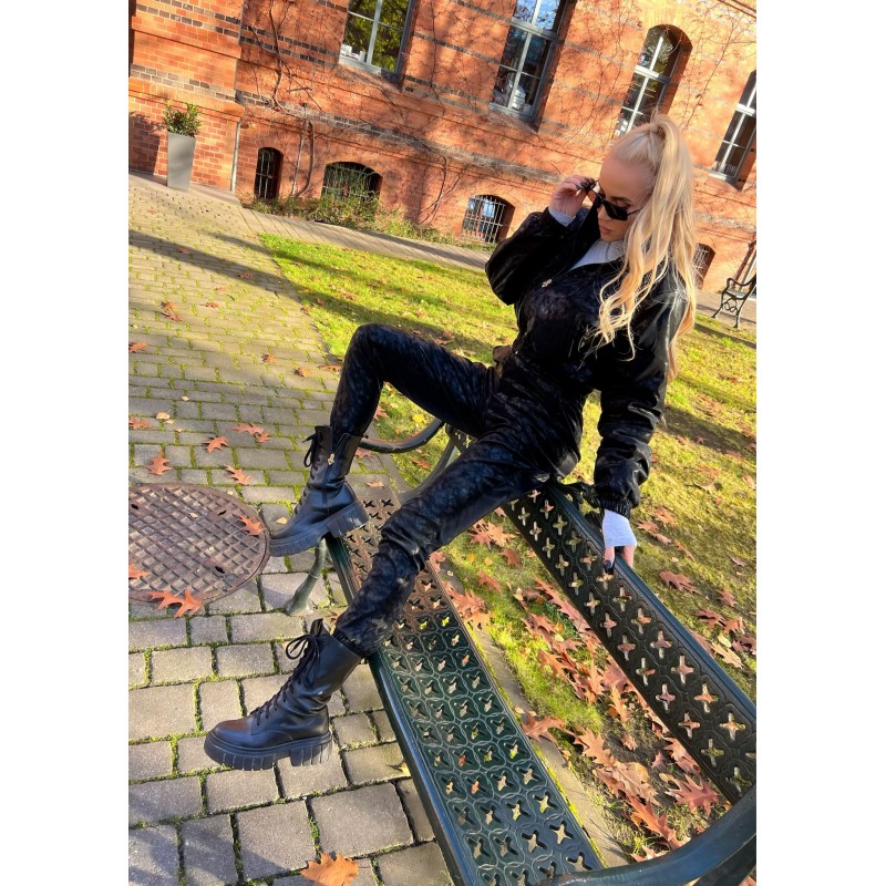 MINDY JACKET - insulated shorter jacket in black color